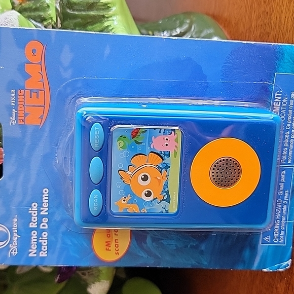 Disney | Other | Disney Store Finding Nemo Mini Hand Held Radio Fm Auto ...